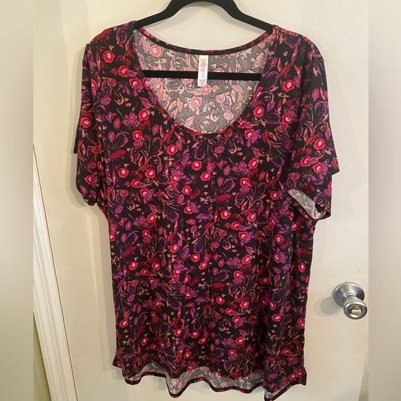 LuLaRoe | Tops | Lularue Short Sleeve Tunic Size 3x | Poshmark